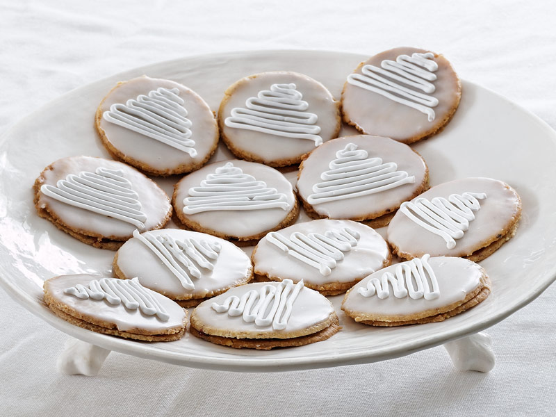 Mandeļu cepumi ar cukura glazūru-Garšīgā Latvija