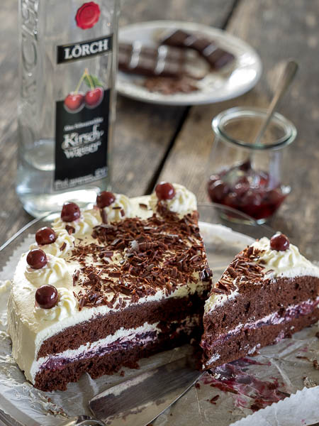 Svarcvaldes-Kirsu-torte_VO_3150067-Garšīgā Latvija