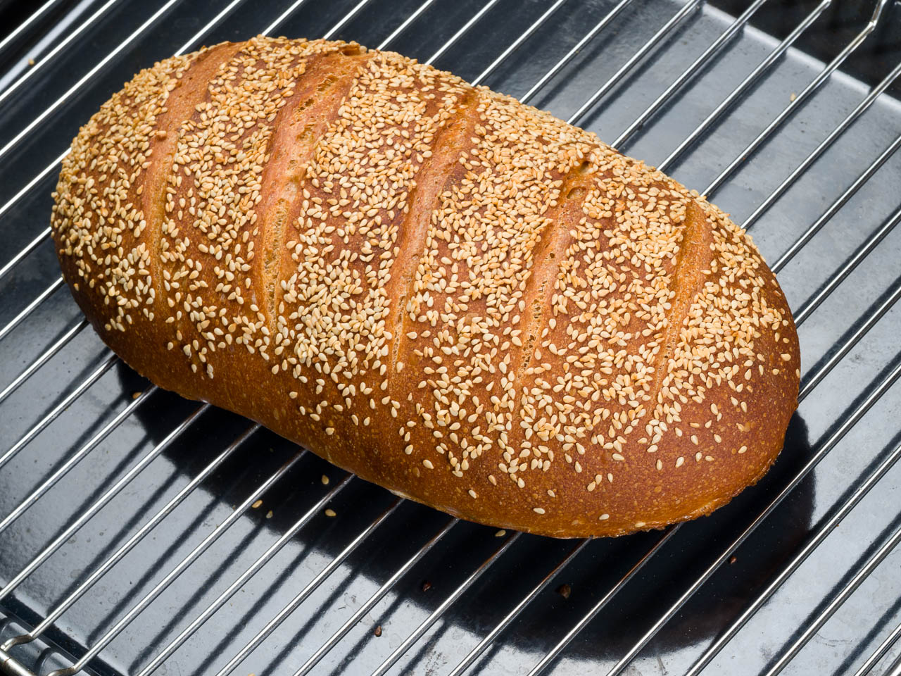 Baltmaize ar sezama sēklām-Garšīgā Latvija